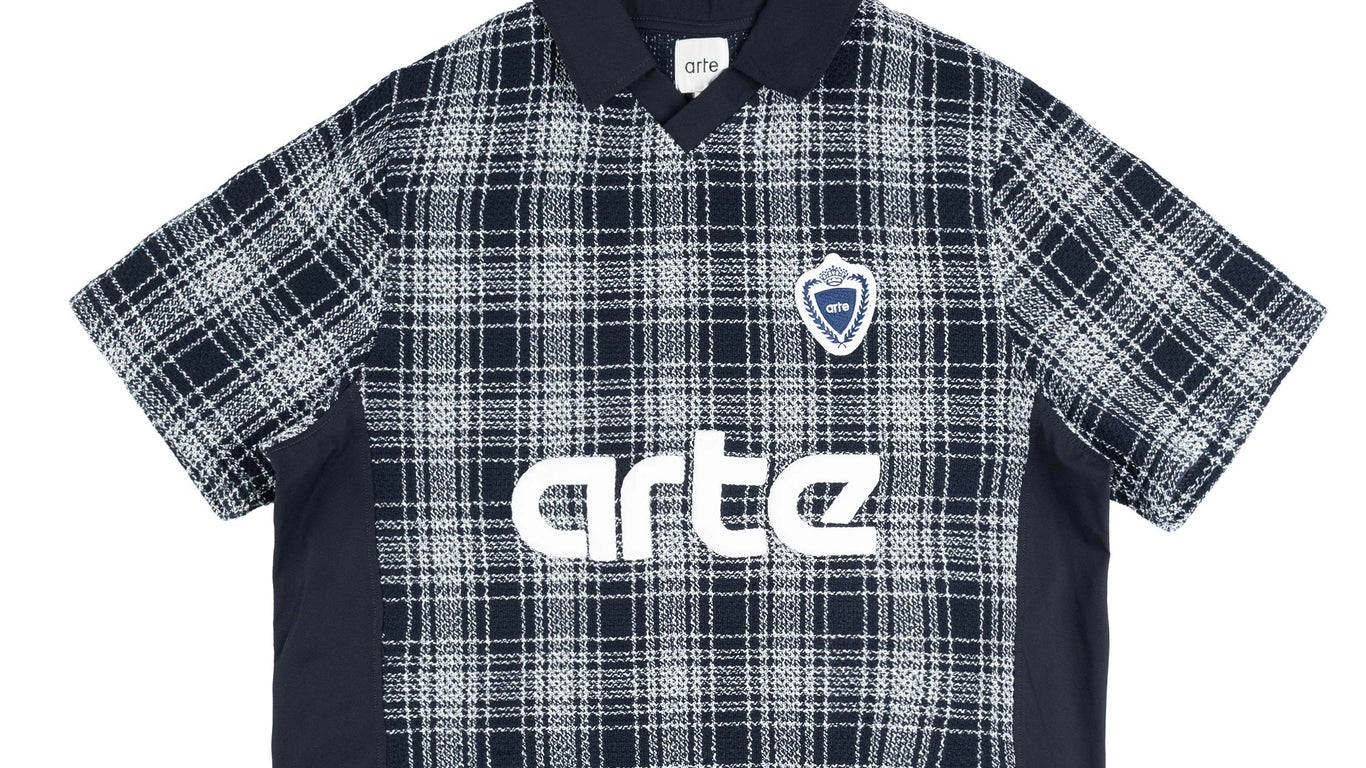 Arte Antwerp Square Collar T-Shirt | Apparel » Buy online now! Arte Antwerp Square Collar T-Shirt | Apparel » Buy online now!